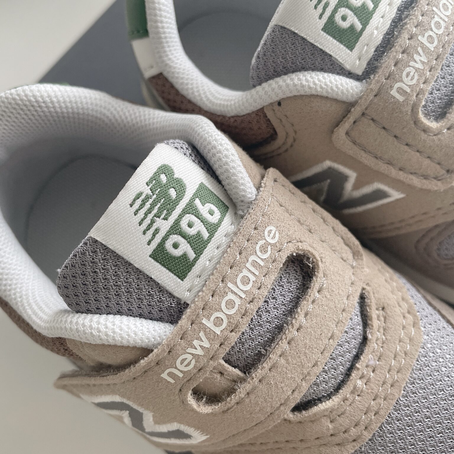 ニューバランスキッズ996と313の違い比較！どっちがいい？ | べびぃぴんく